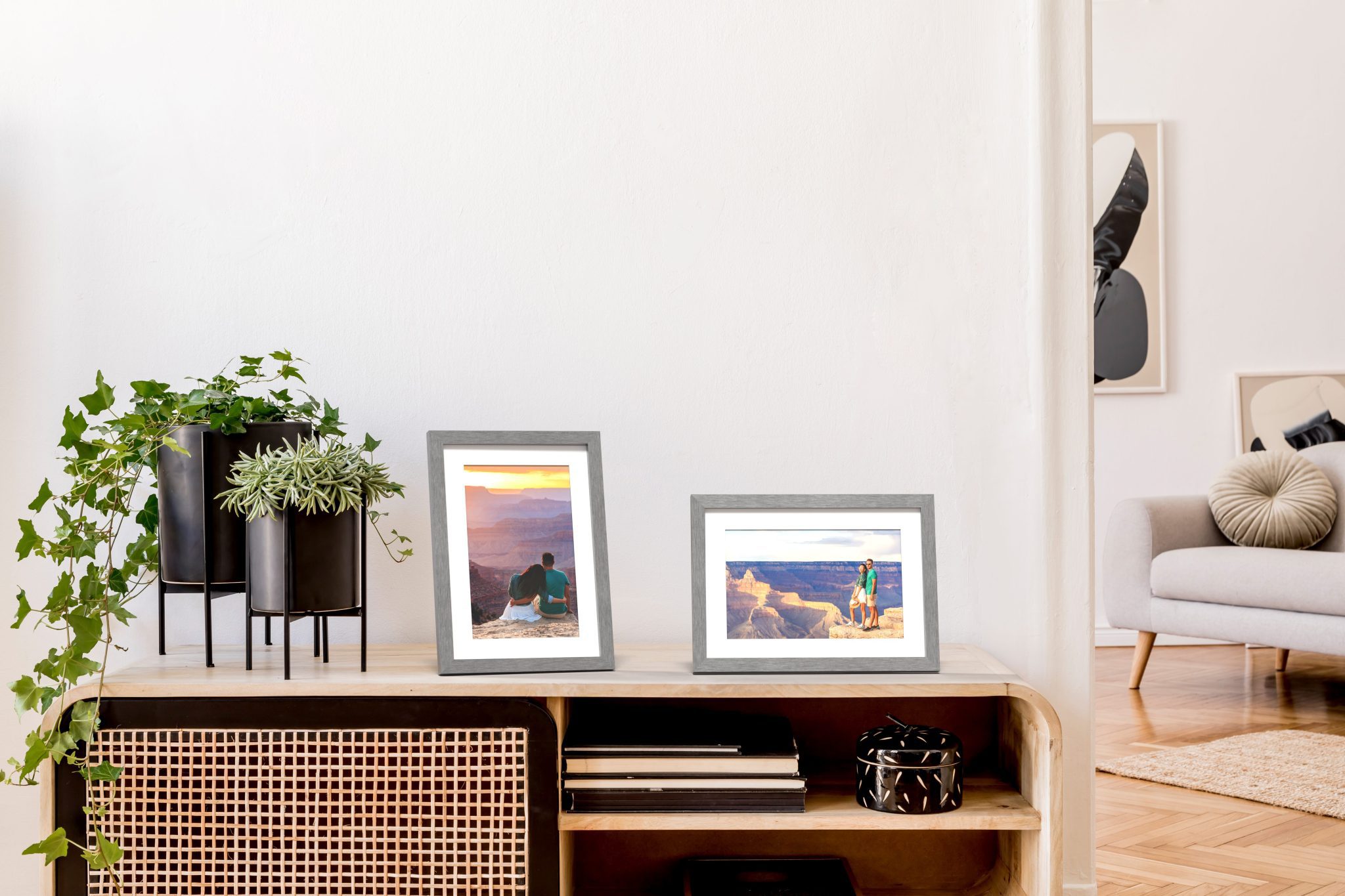 PhotoShare Frames - How It Works | Simply Smart Home